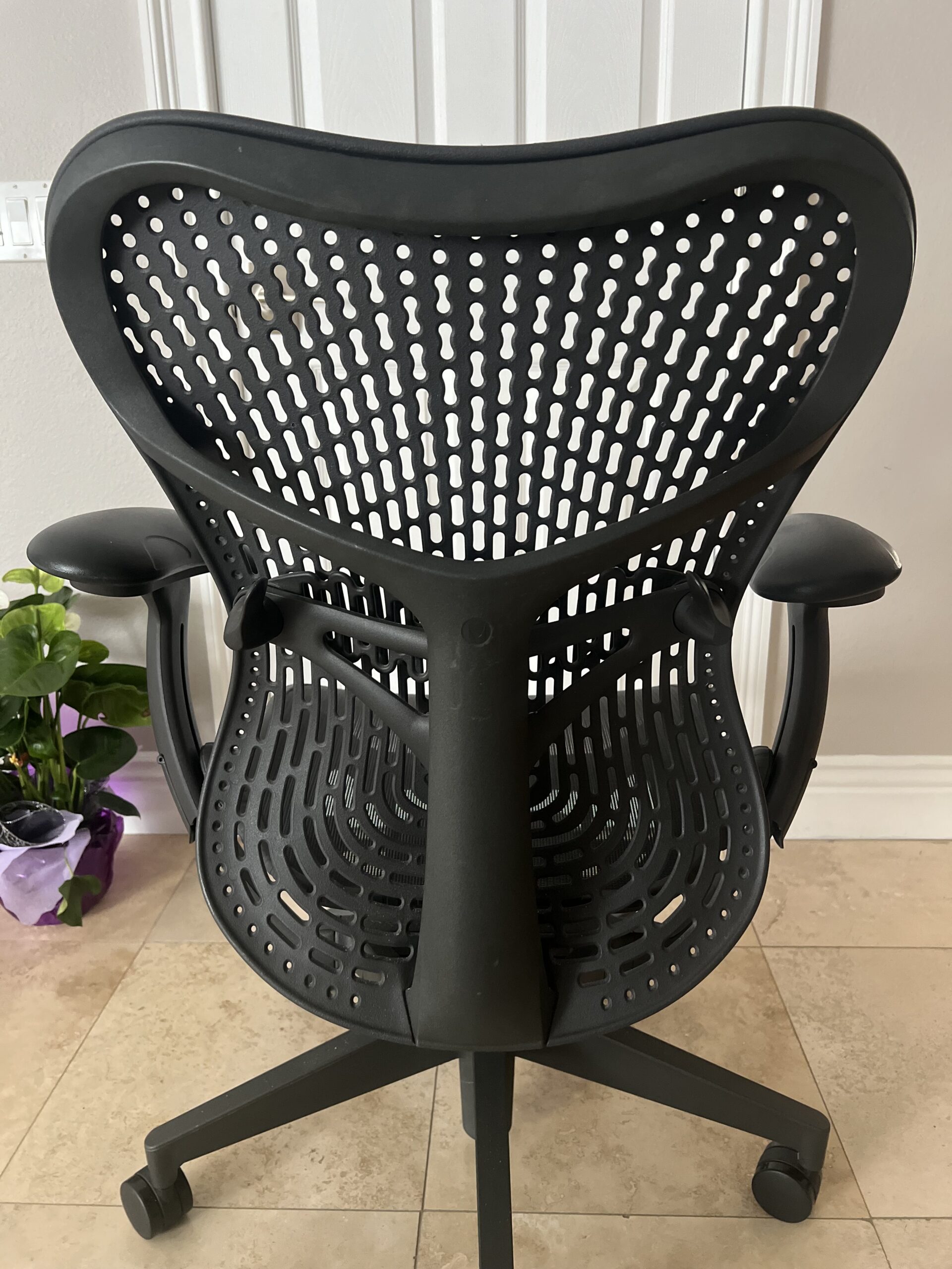 8+ HERMAN MILLER MIRRA 2 CHAIRS $349ea – Value Mander